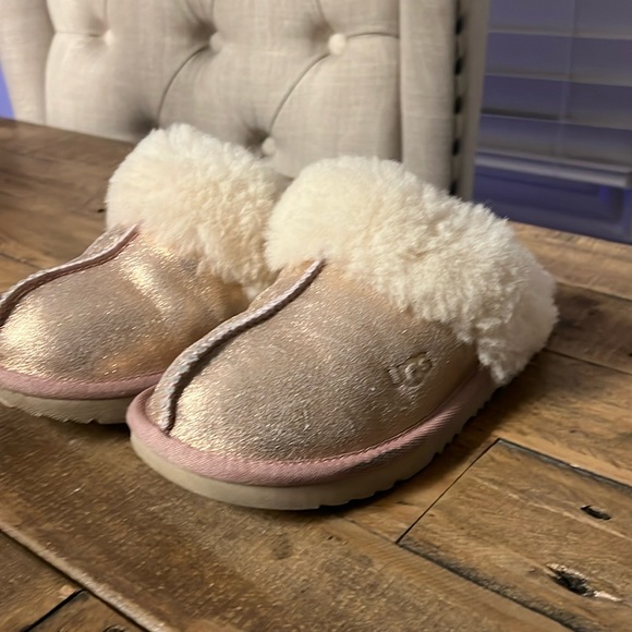 UGG | Shoes | Ugg Cozy Scuff Pink Rose Gold Metallic Fur Plush Slippers ...